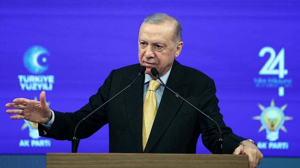 Turkish Opposition Mayor Joins Erdogan Party Amid Detention Of Dozens ...
