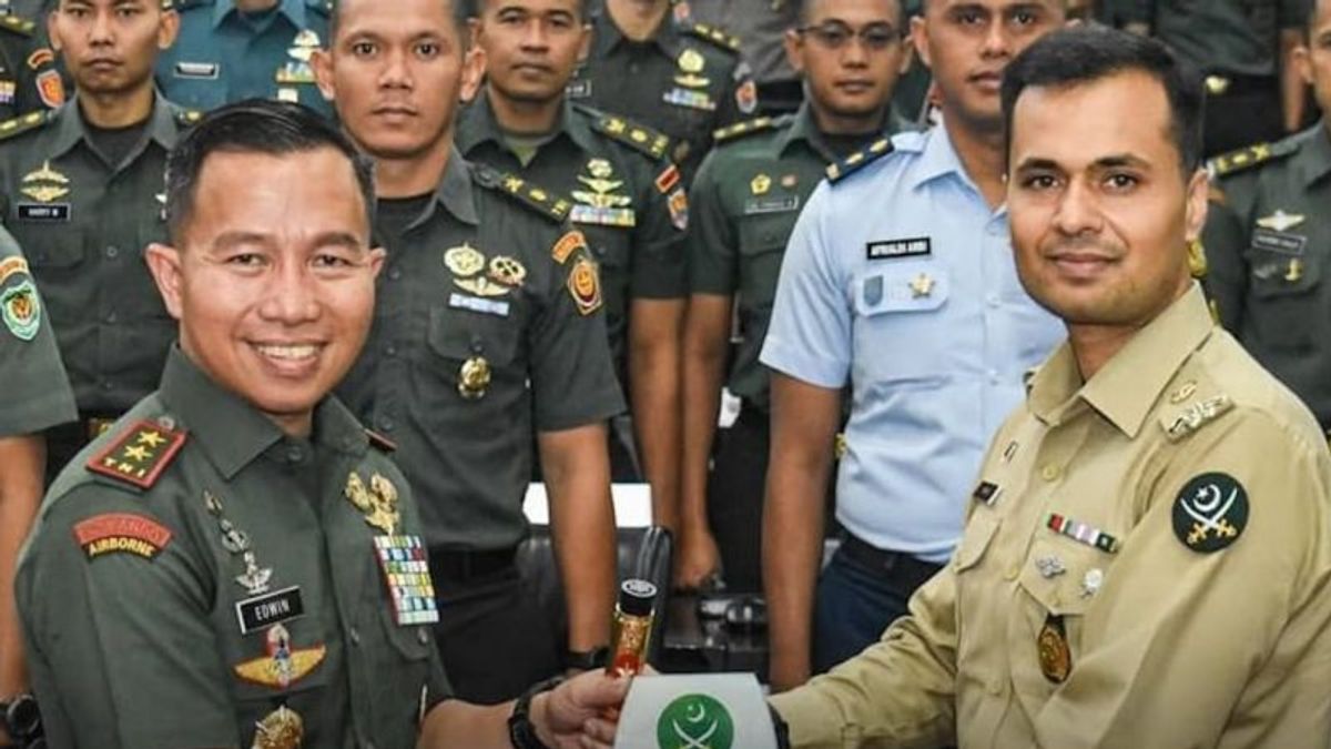 TNI Commander Appoints Major General Edwin Adrian To Be Danpaspampres
