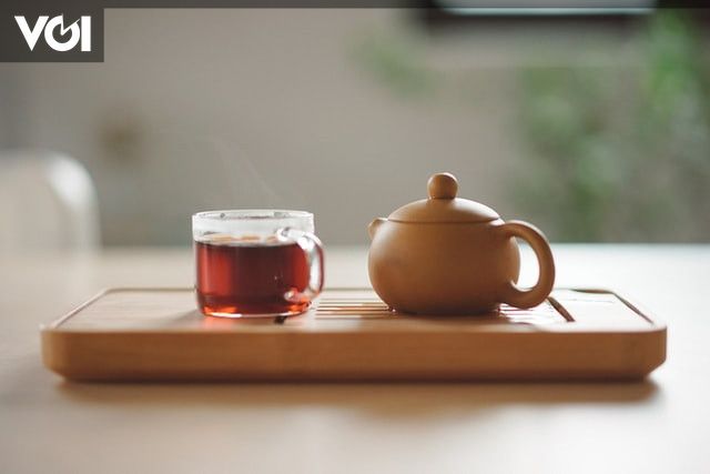 Benefits Of Drinking Tea Before Sleep, Anything?