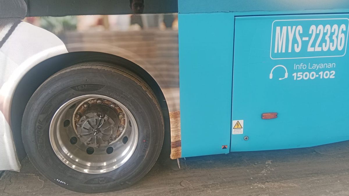 Why Do Electric Buses Have To Use Special Tires? This Is The Difference
