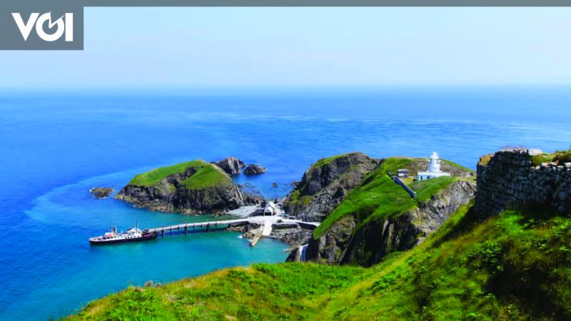 Hidden Island In England, 28 Residents Who Live Without Cars