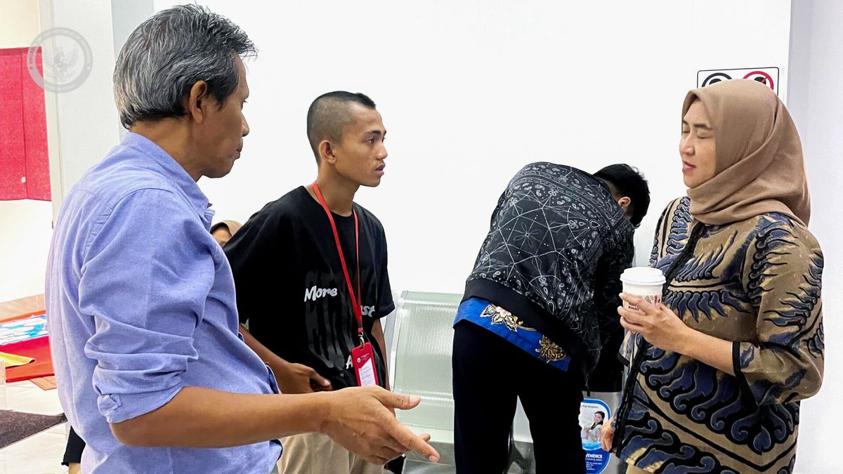 The Indonesian Embassy In Phnom Penh Ensures That Footballers From ...