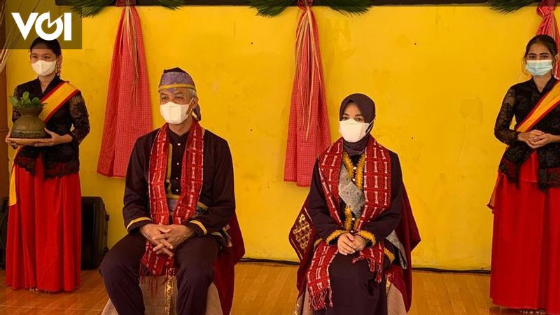 Ganjar Pranowo Washed His Feet And Officially Became A Knight For ...