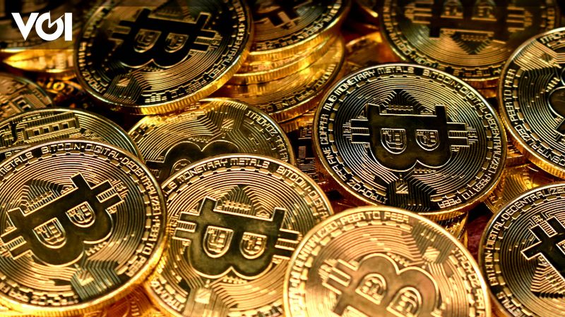 Bitcoin Owners Start Transfering 859.92 BTC Worth Hundreds of Billions ...